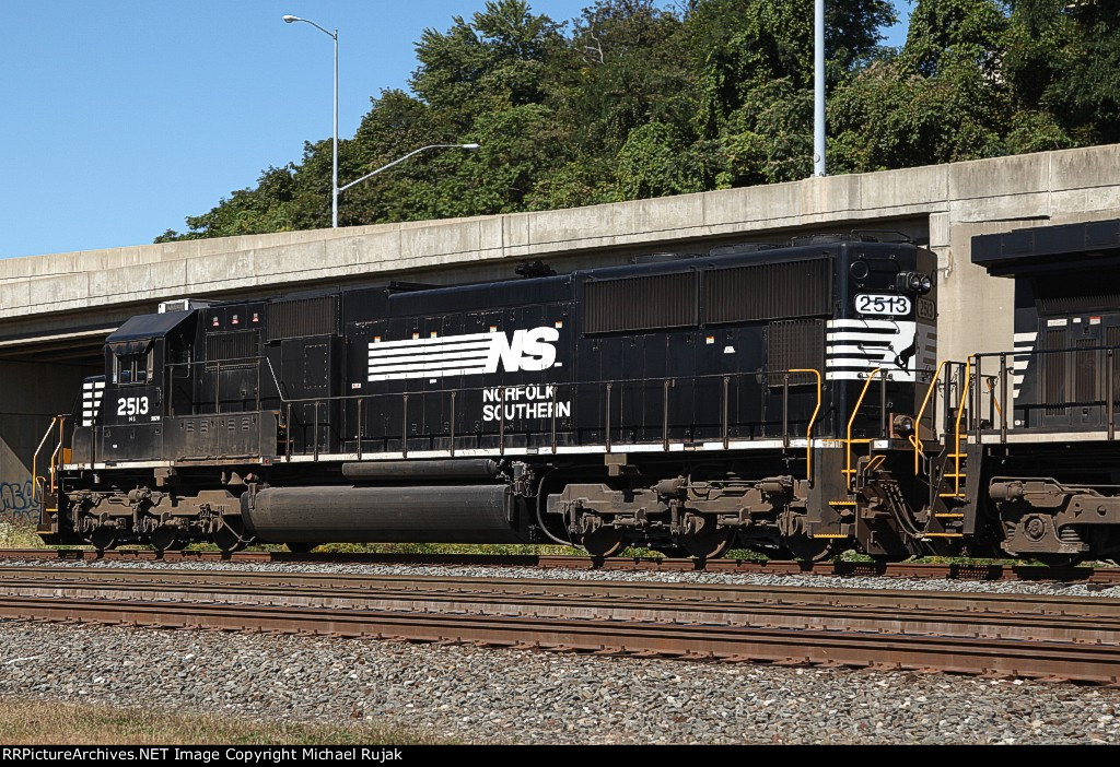 NS 2513